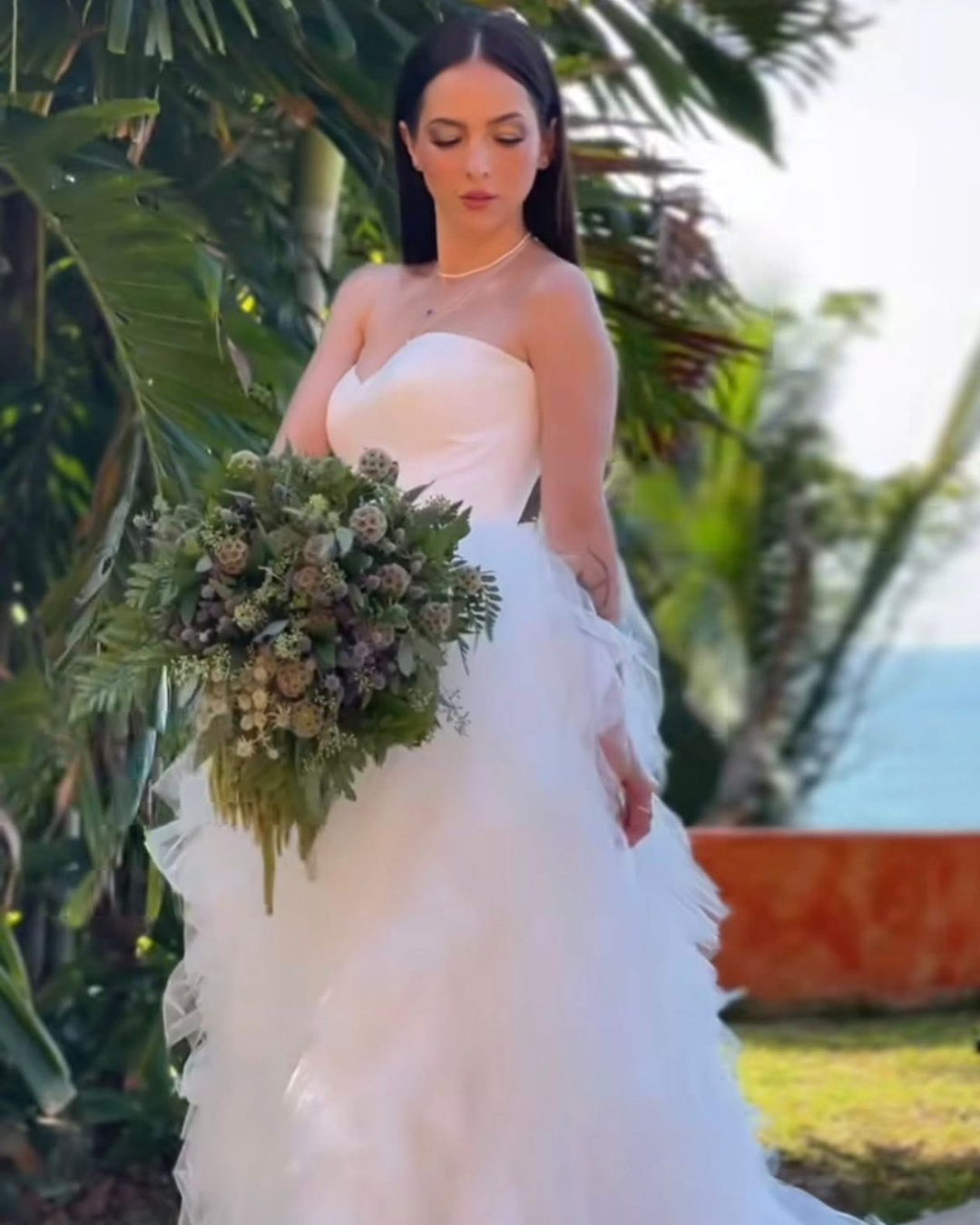 ¡Paty Cantú se casó con Christian Vázquez y deslumbró con un vestido ...