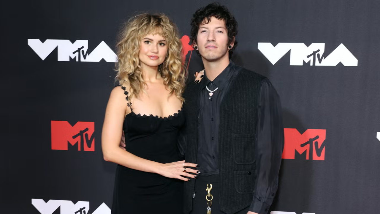 Debby Ryan y Josh Dun dan la bienvenida a su primera hija, Felix Winter ...